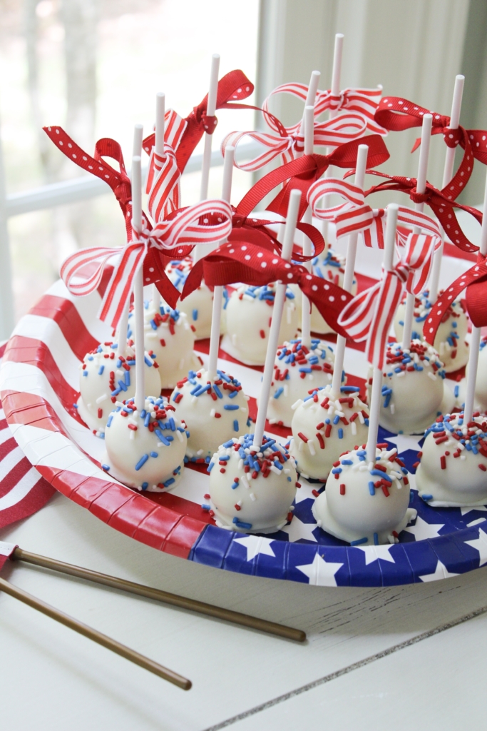 4th of July Cake Pops • Collectively Carolina